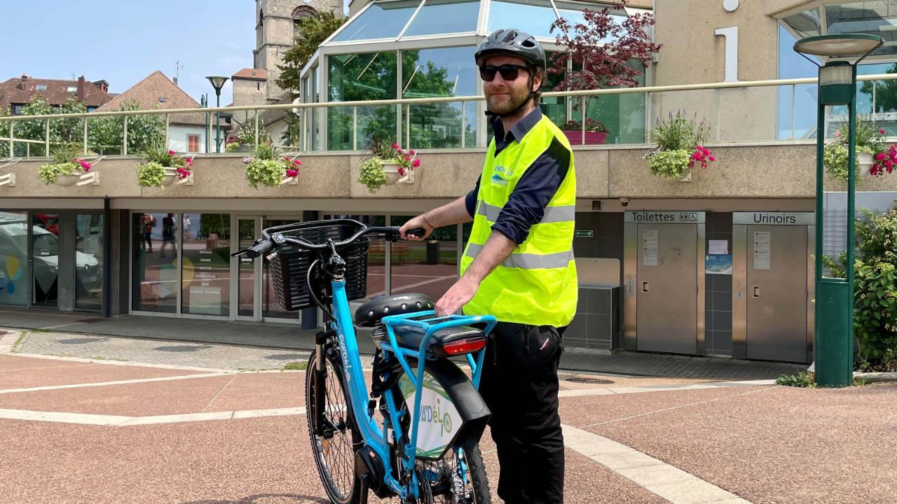 En vélo à assistance électrique pour se déplacer dans le Pays d'Evian ...