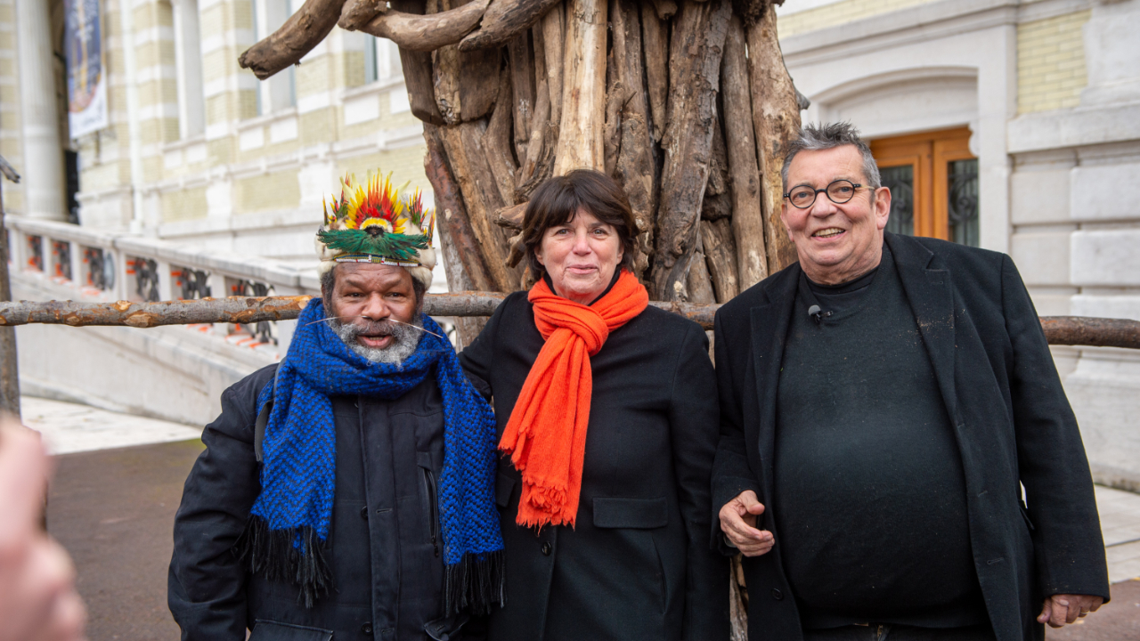 Un sculpture à l'effigie du chef papou Mundia Kepanga inaugurée au ...